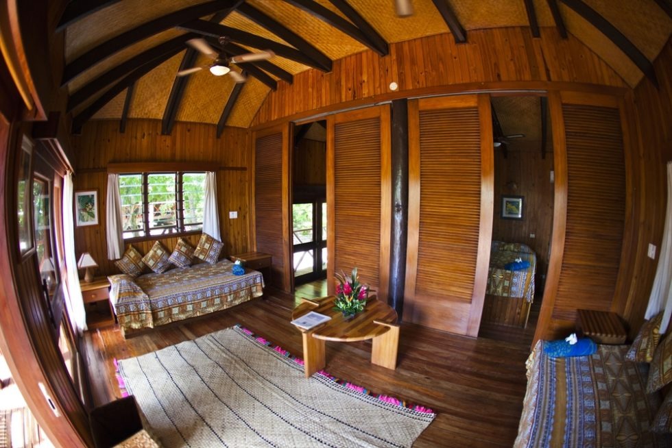 Tavarua Island Fiji: Surf Cloudbreak & Relax in Luxury